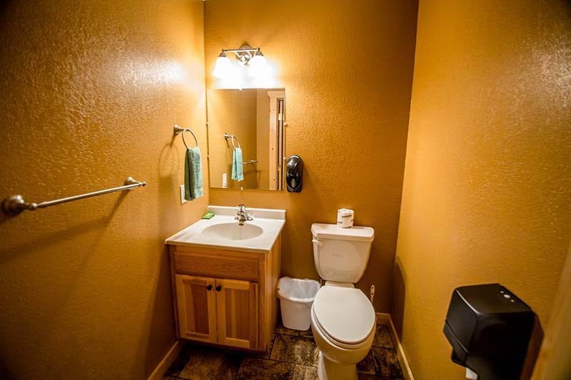 Cabins & Charter Fishing Packages | Cyrus Resort Lake of the Woods