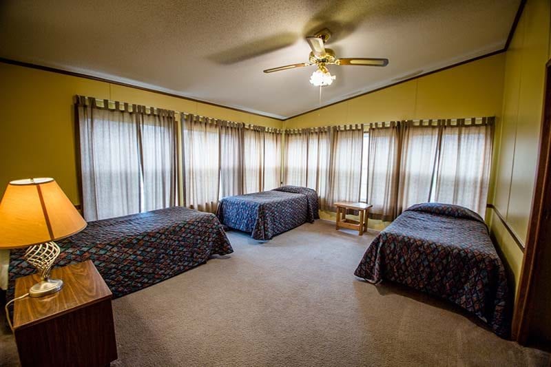 Cabins & Charter Fishing Packages | Cyrus Resort Lake of the Woods